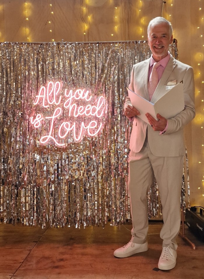 SELDON BARNS WEDDING SHOW – Chic, crystal clear, Celebrant ceremonies ...